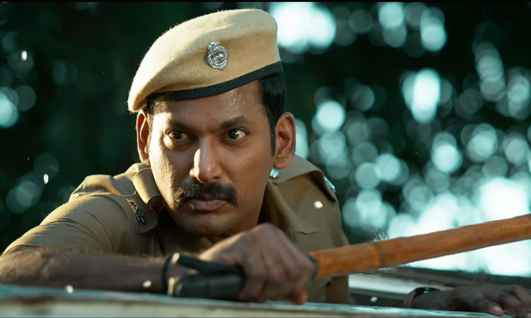 లాఠీతో విరగబాదిన విశాల్... అటు ఆకు రౌడీలను, ఇటు ప్రేక్షకులను... - Muchata